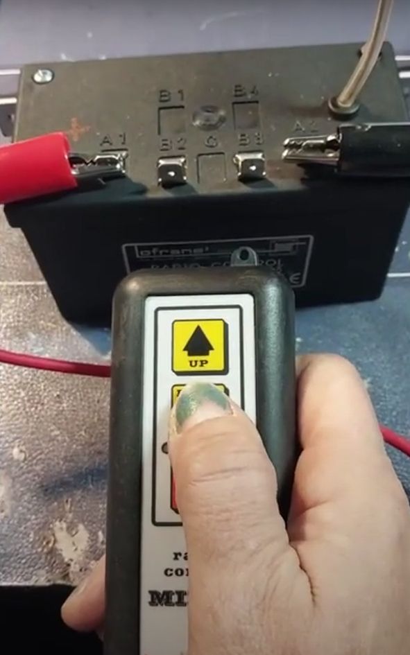 Kompletní oprava dálkového ovladače a control boxu Lofrans Mizar ...